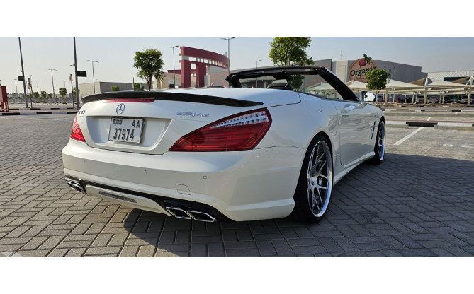 Mercedes SL350 AMG SL63 Body Kit – 13,900 km! – 100% Accident and Flood ...