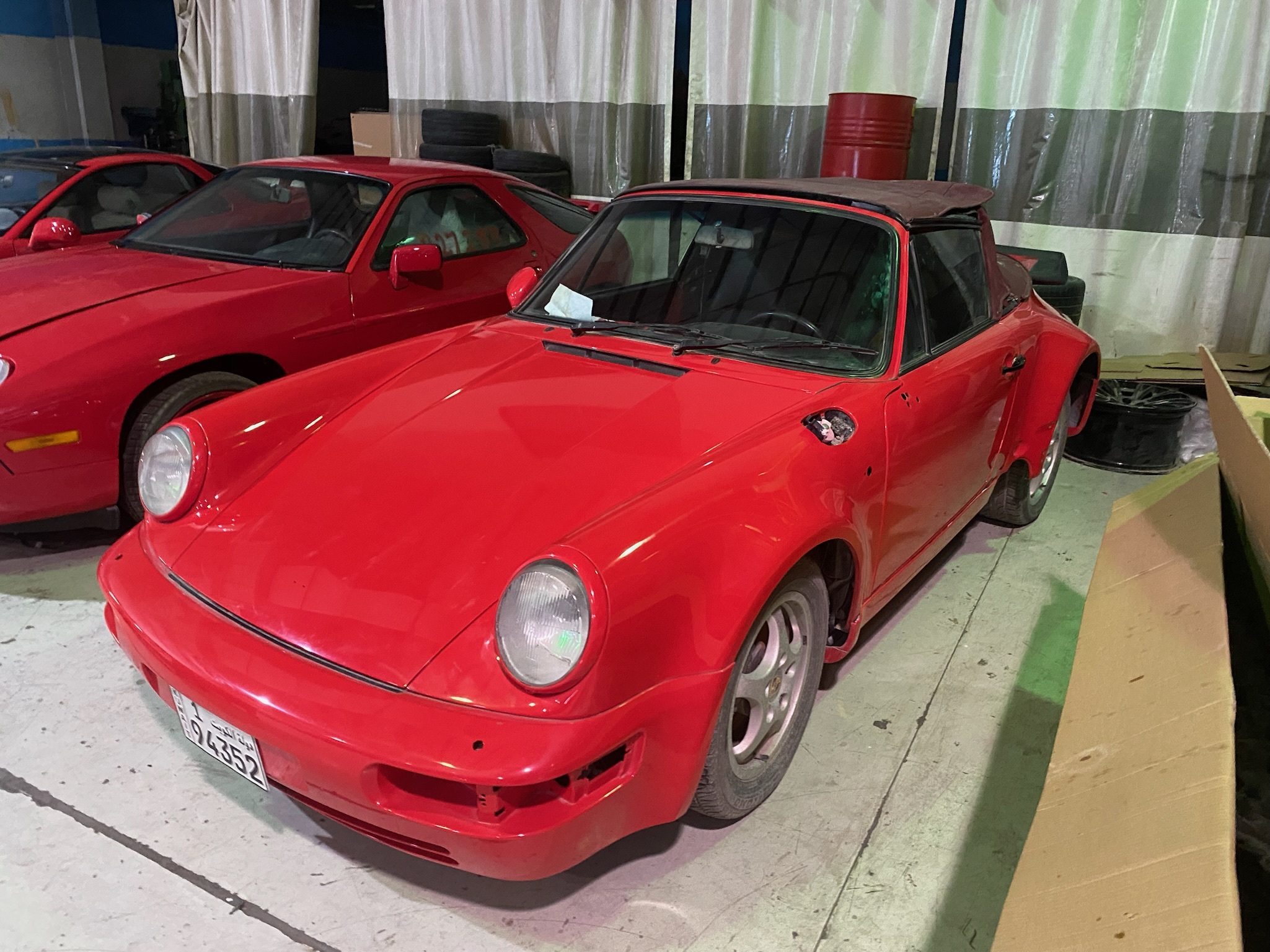 Porsche 964 C2 (Project restoration without engine or Transmission)