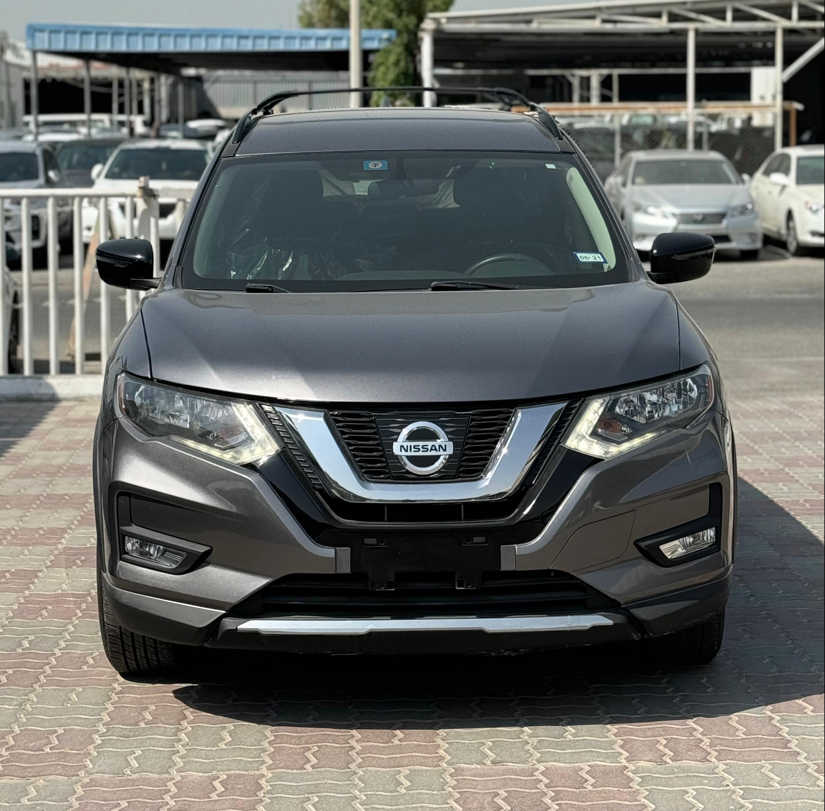 For Sale Nissan Rogue SV Model 2017 2.5L US Specs